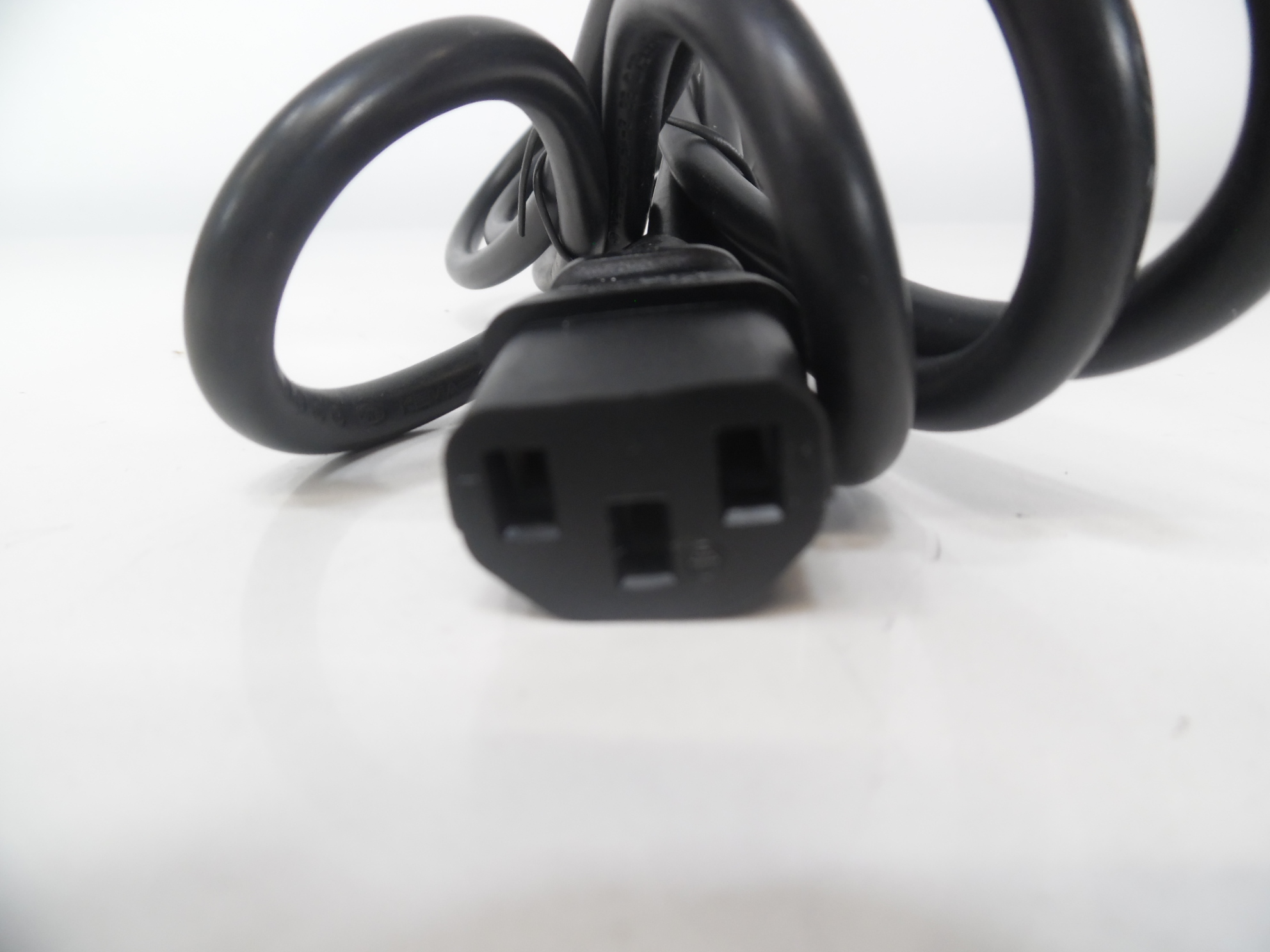 Type G 6ft UK 3-pin Plug to C13 10A Power Cord - Max Marine Electronics