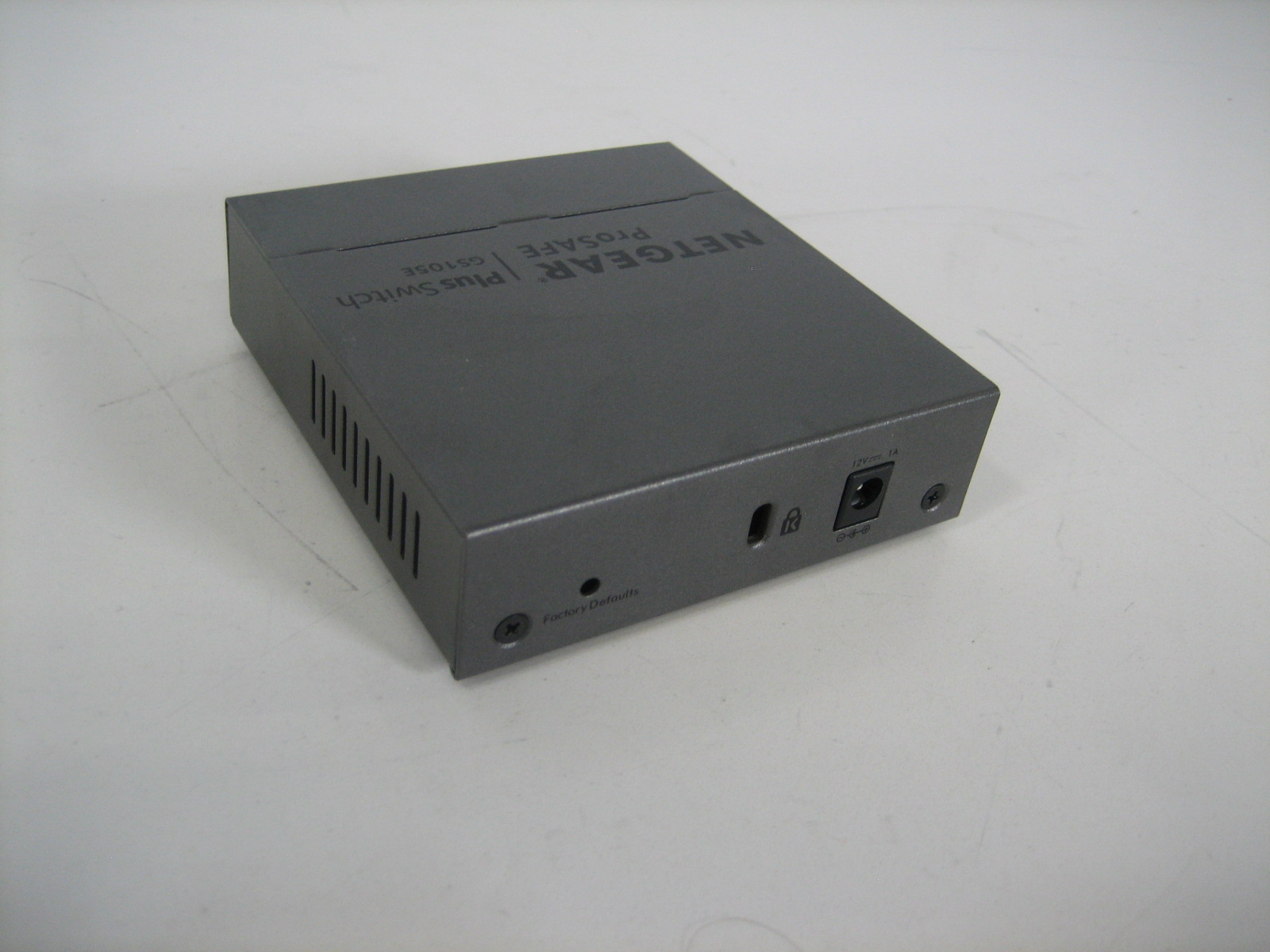 Netgear Prosafe GS105E 5 Port Gigabit Managed Ethernet Switch - Max ...