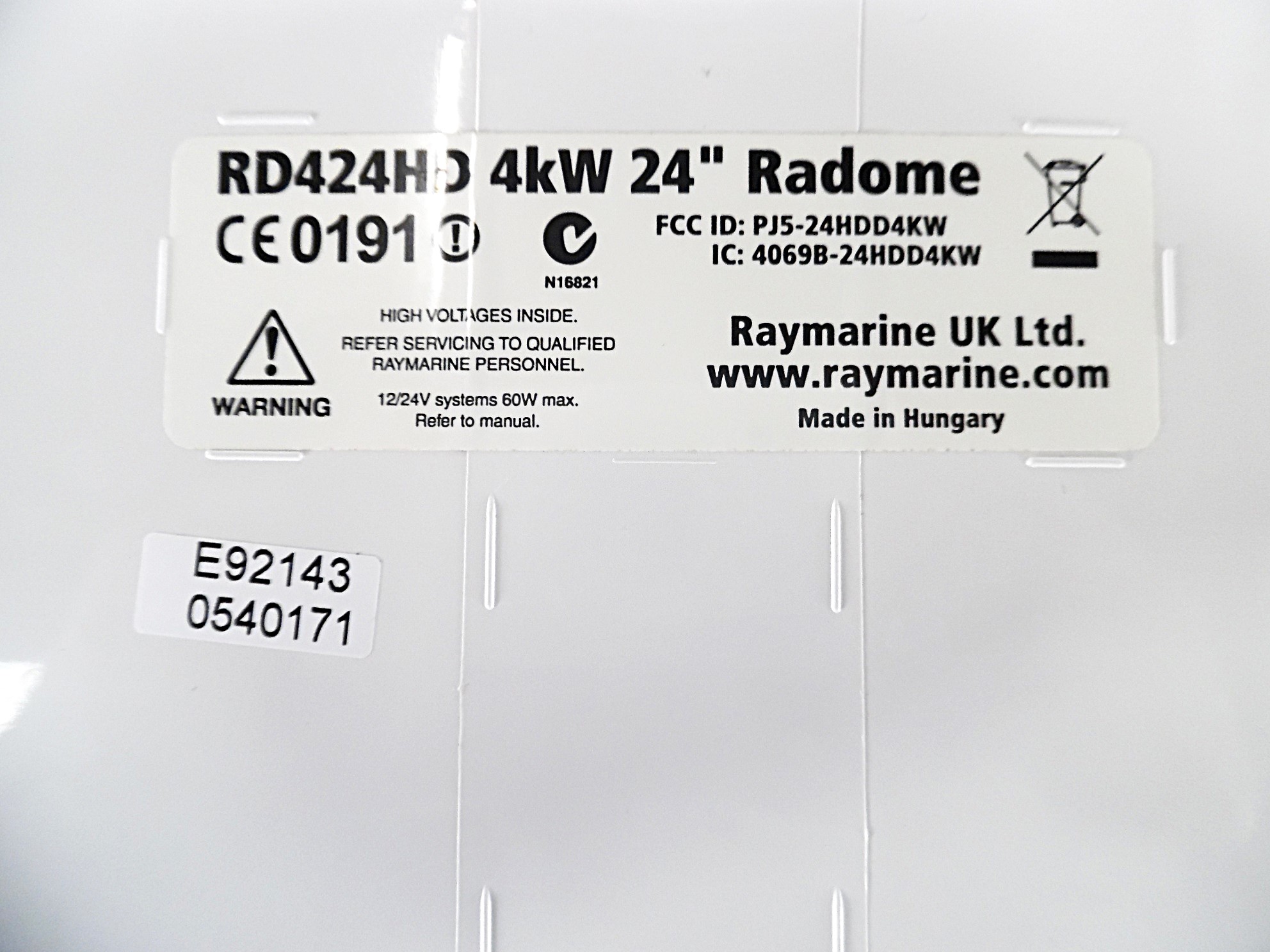 Raymarine RD424HD 4kW 24" HD Digital Radar Dome with 5m Cable - E92143 ...