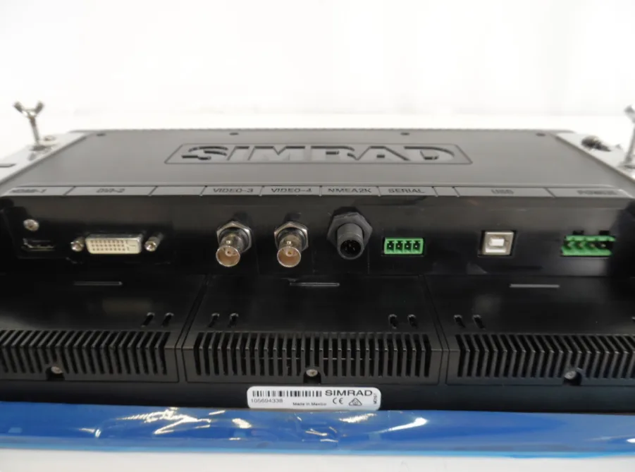 Simrad MO16-T 16″ HD Touch Screen Marine Monitor for EVO2 System ...