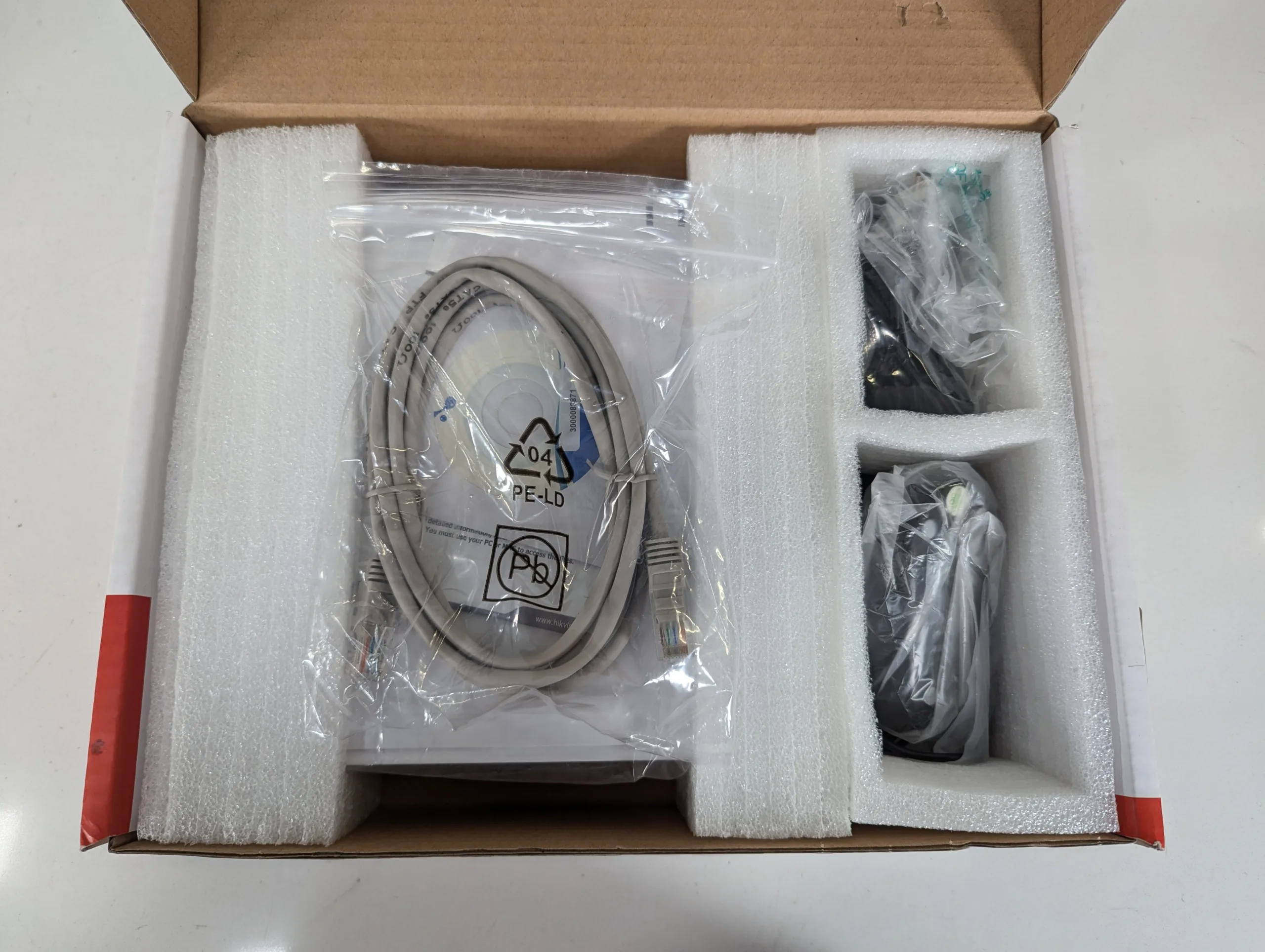 Hikvision DS-7100 Series Network Video Recorder NVR Model DS-7104NI-SL ...