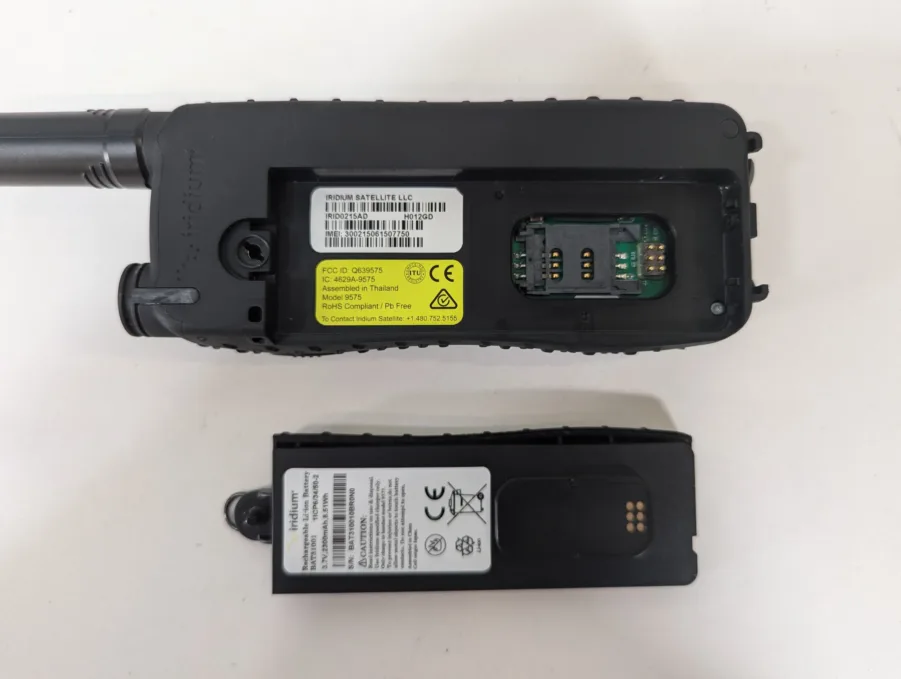 Iridium Extreme 9575 Satellite Phone w/ Accessories in Good Working ...