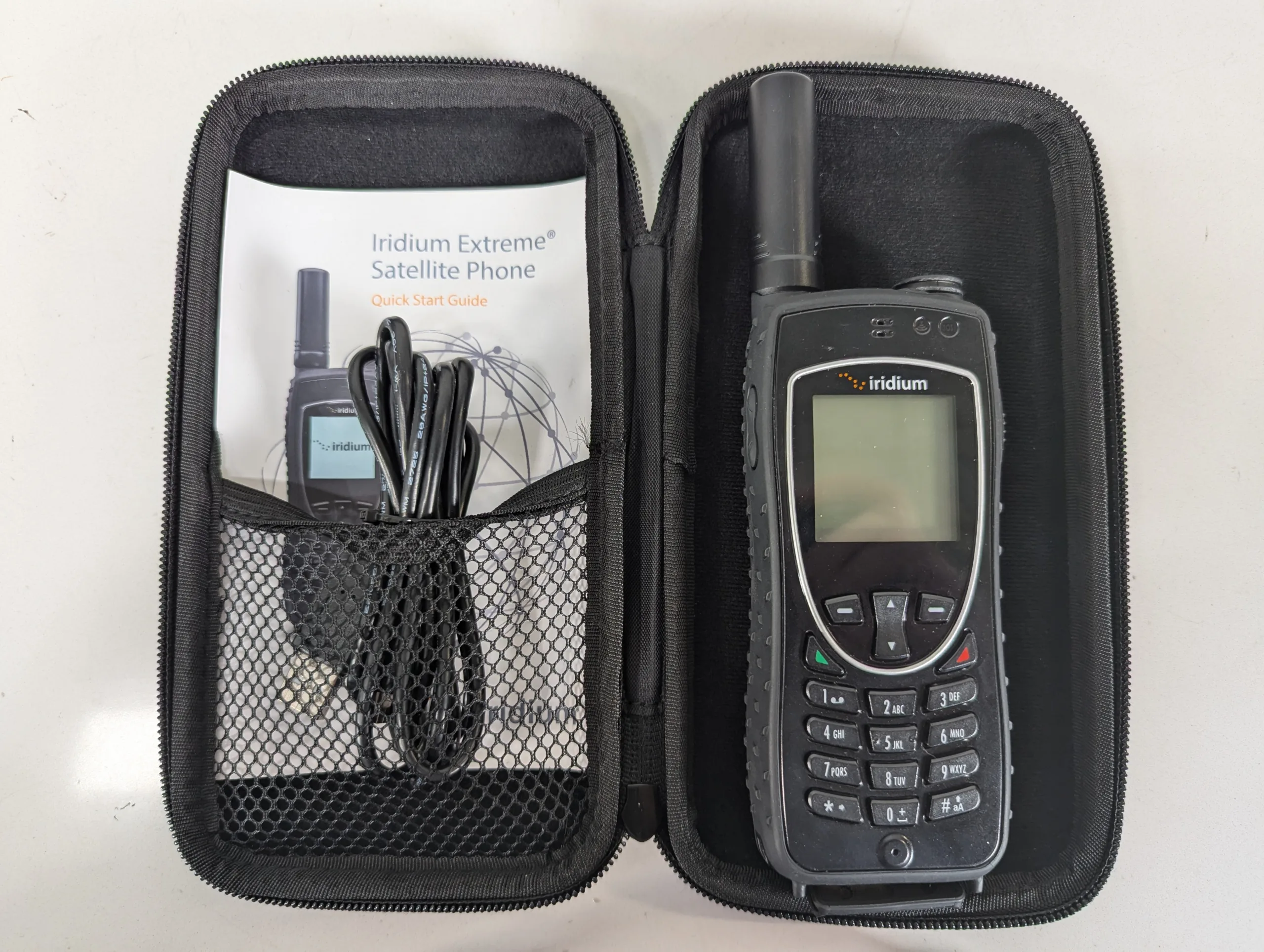 Iridium Extreme 9575 Satellite Phone w/ Accessories in Good Working ...