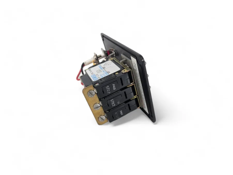 Newmar Seaproof SP-IIX 3x 15A 250V AC/DC Breaker Panel - Max Marine ...