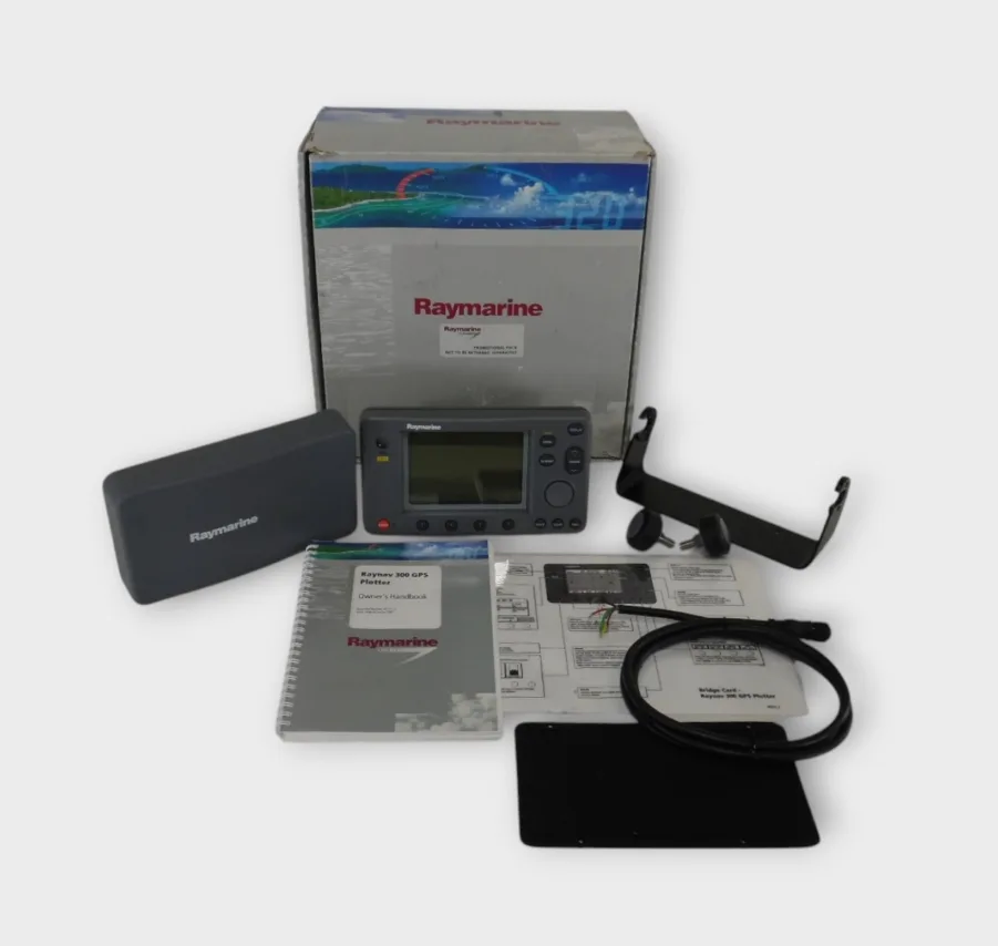 Raymarine Raynav 300 GPS Plotter Display RN300 with Bracket and ...