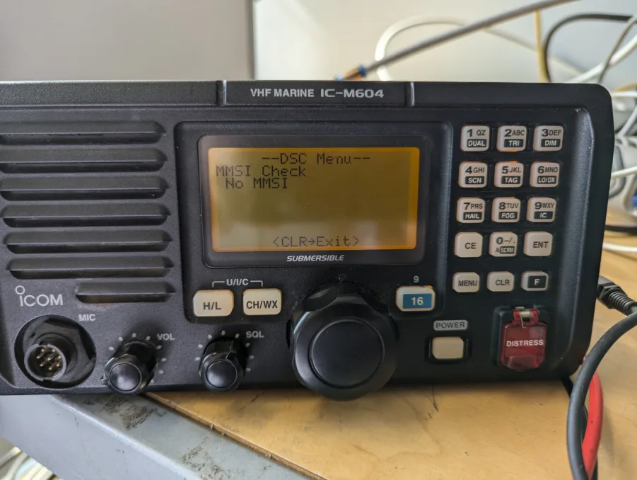 Icom IC-M604 Marine Weatherproof VHF Radio With Front Attached HM-126 ...