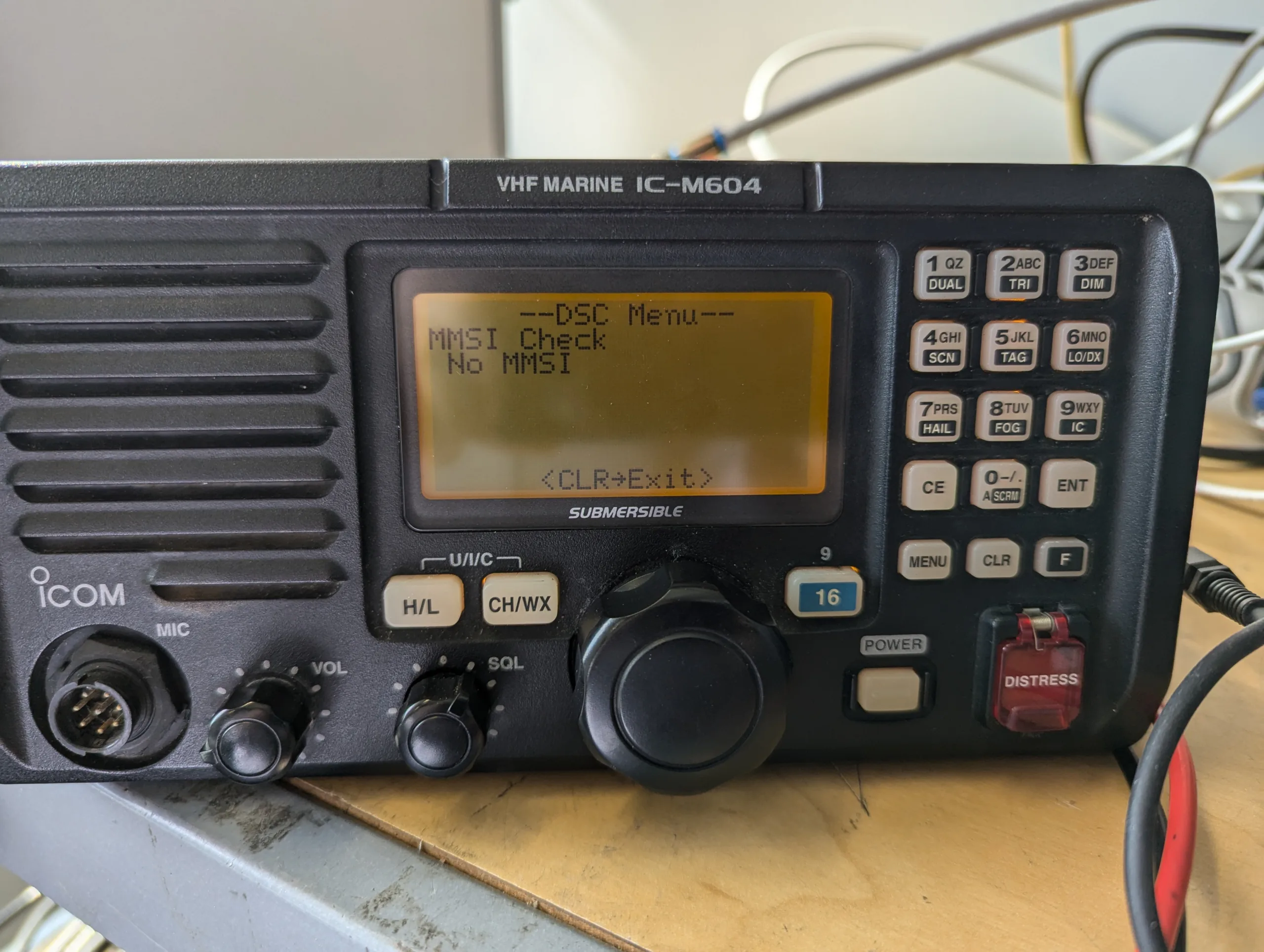 Icom IC-M604 Marine Weatherproof VHF Radio With Front Attached HM-126 ...