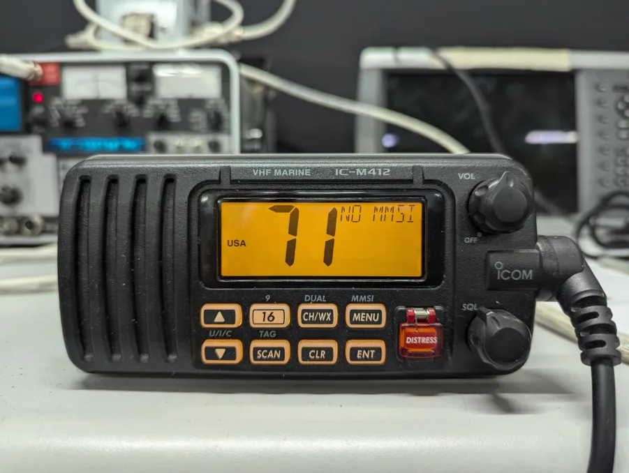 Icom IC-M412 Compact Marine VHF DSC Radio - *Tested* - Max Marine ...