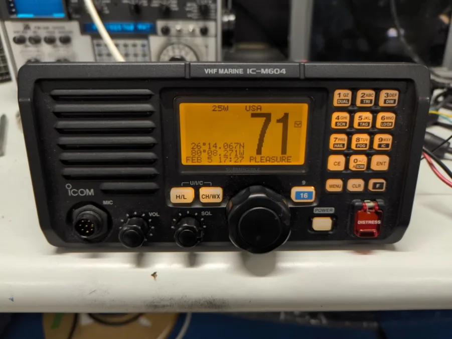 ICOM IC-M604A Weatherproof Marine VHF DSC Radio With Detachable Fist ...