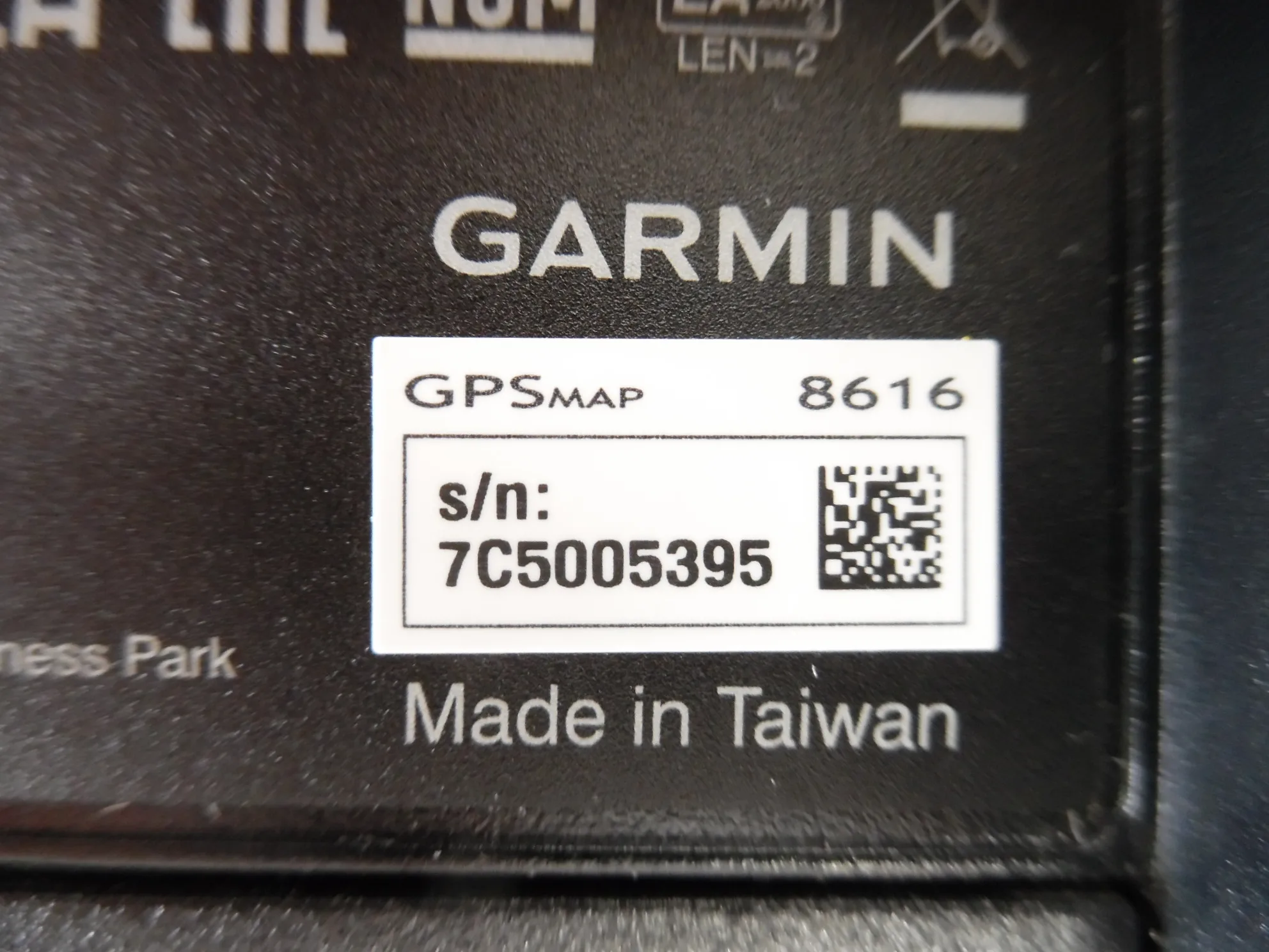 Garmin GPSmap 8616 16″ Touchscreen MFD + Accessories (Tested Good ...