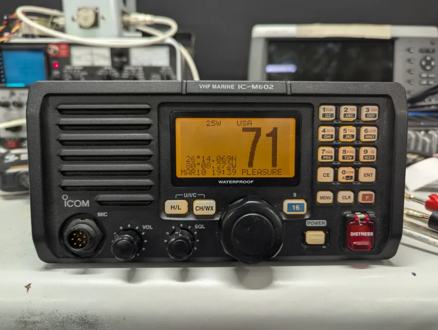 Icom IC-M602 Weatherproof Marine VHF Radio W/ Mic - Tested - Max Marine ...