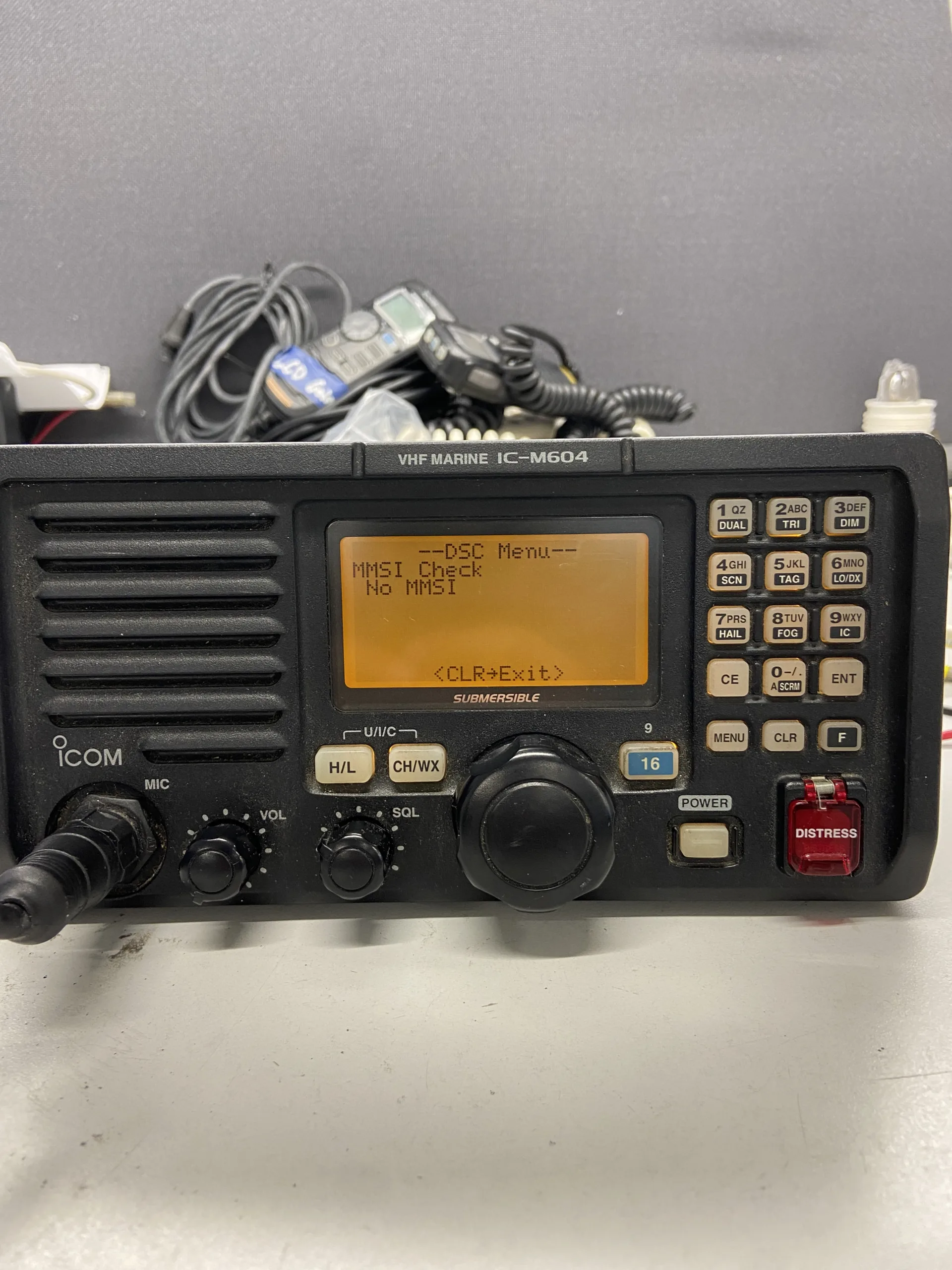 Icom IC-M604A Marine DSC VHF Radio With Detachable HM-126 Mic - Tested ...