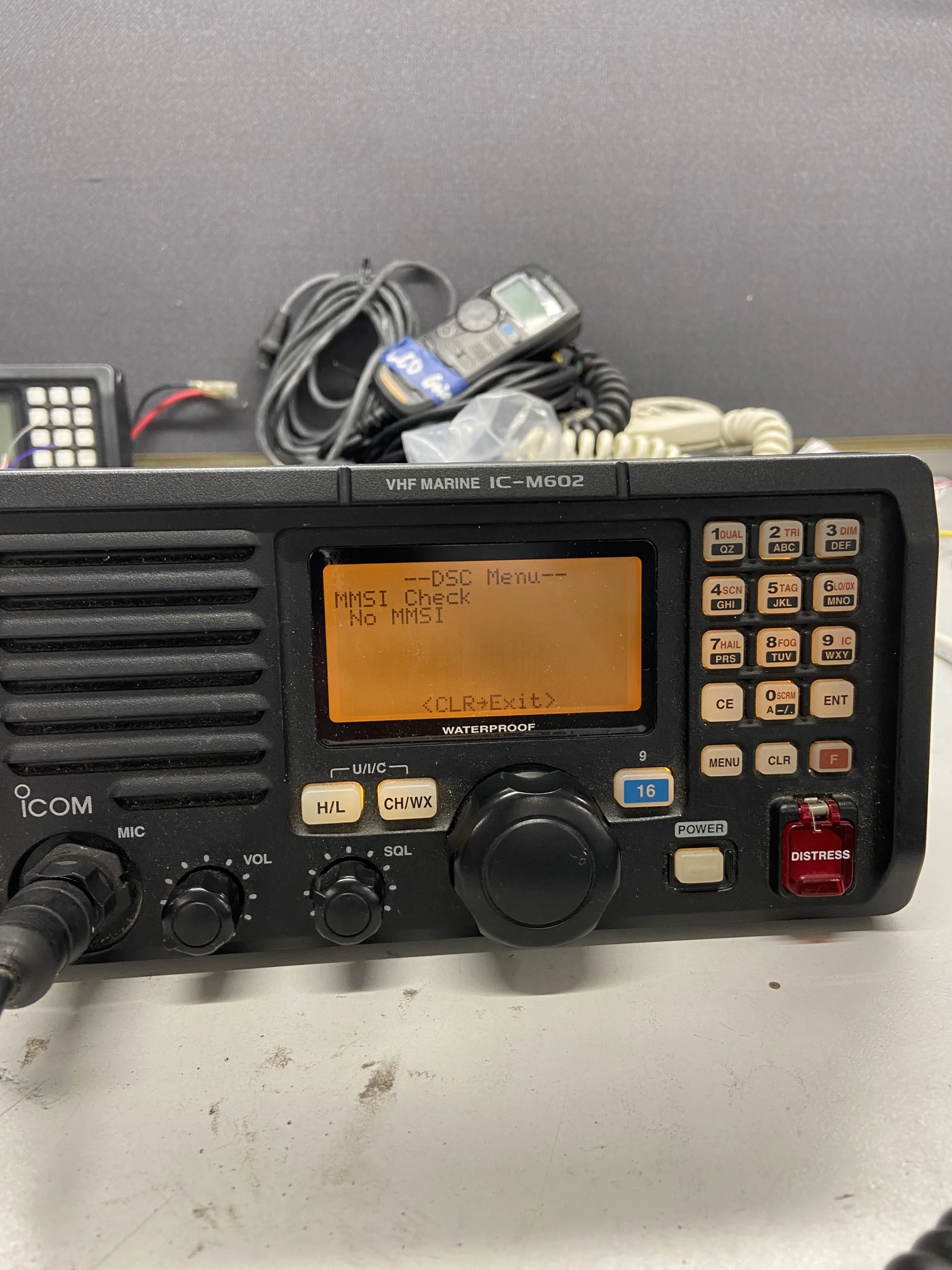 Icom IC-M602 DSC VHF- W/ Fist Mic- Fully Tested - Great Condition -Free ...
