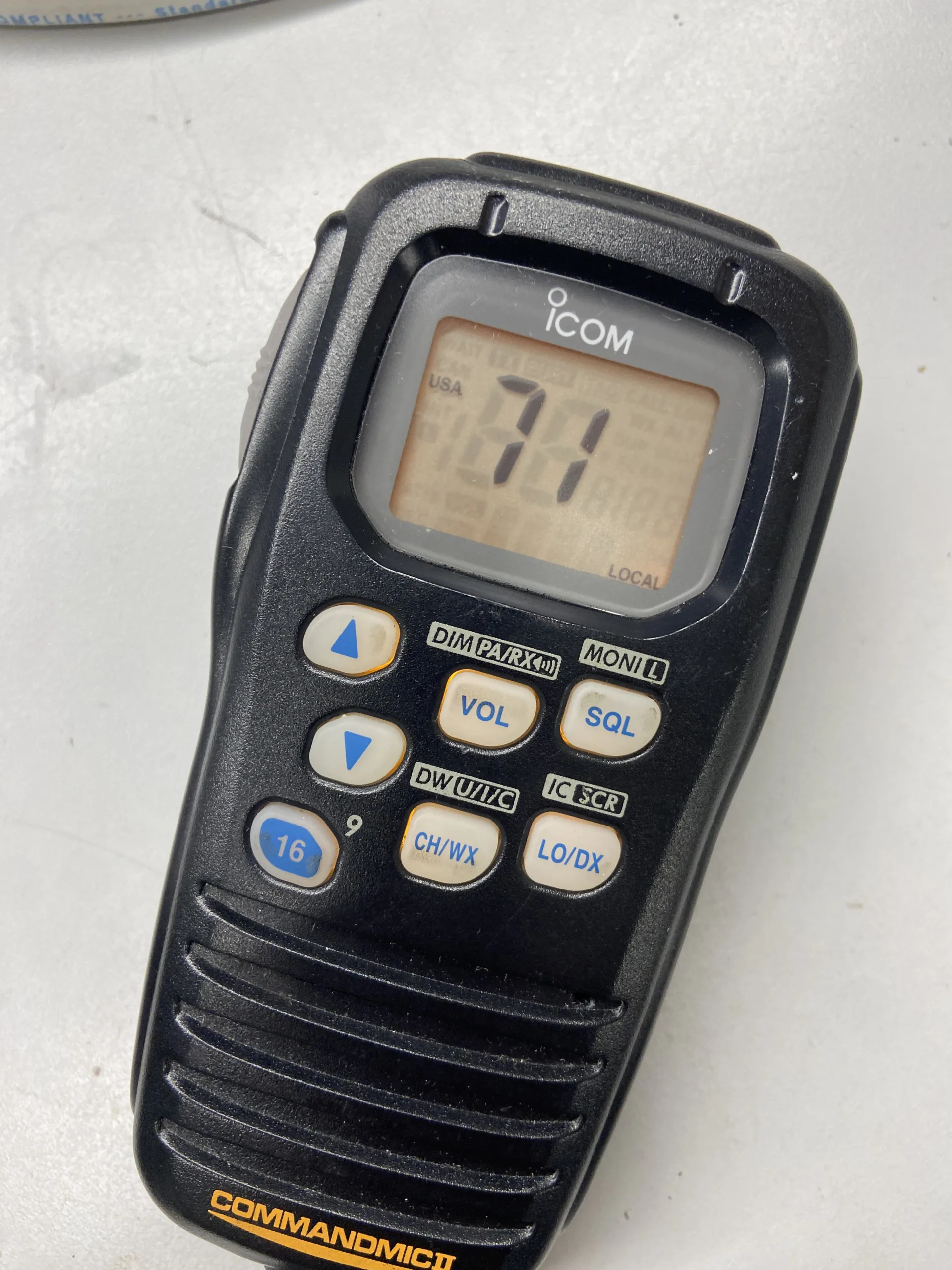 ICOM HM-157B Commandmic II Remote Handset for IC-M604/504/422 VHFs - Max Marine Electronics